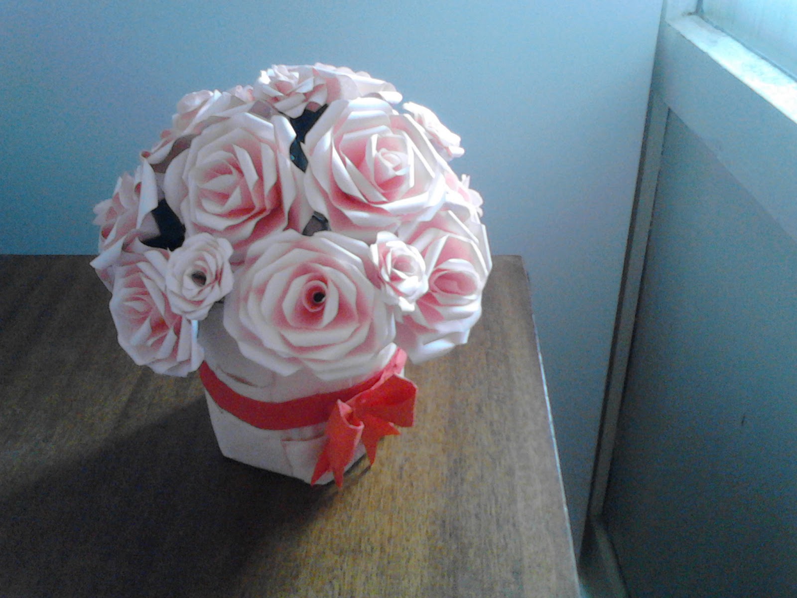 Floraria handmade ... cu flori din hartie: 4 . Aranjamente flori