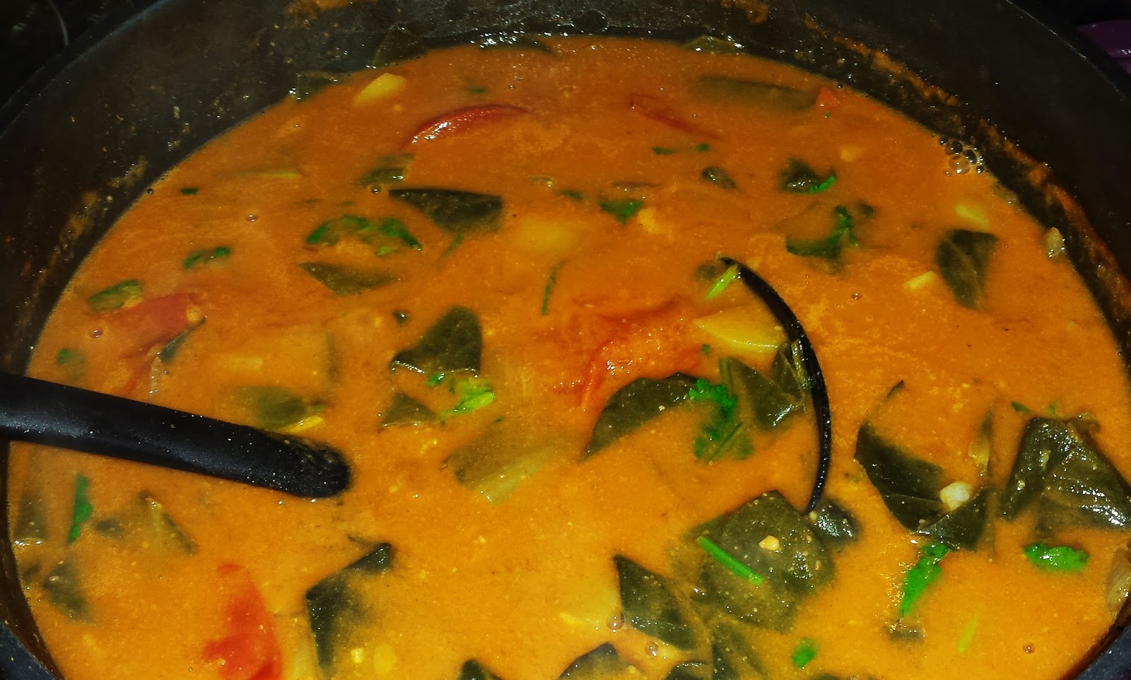 Laskaponia Magazine: Cremosa sopa Africana de cacahuete y tomate