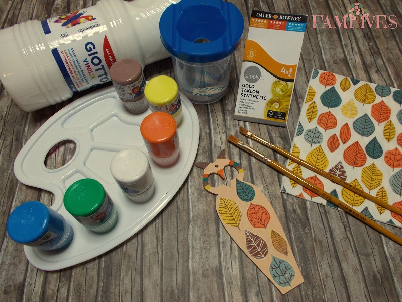 Do you like decoupage; Make your own bookmark with this technique ...