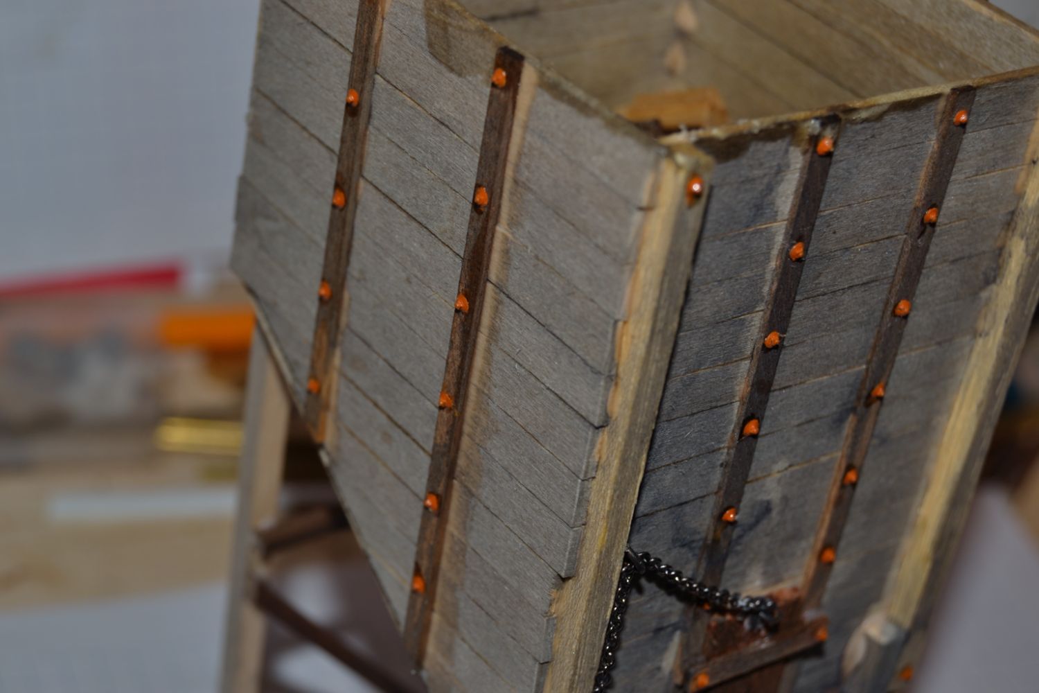 Steven's Valley RR: On30 sawmill from scratch -- slab bin (2)