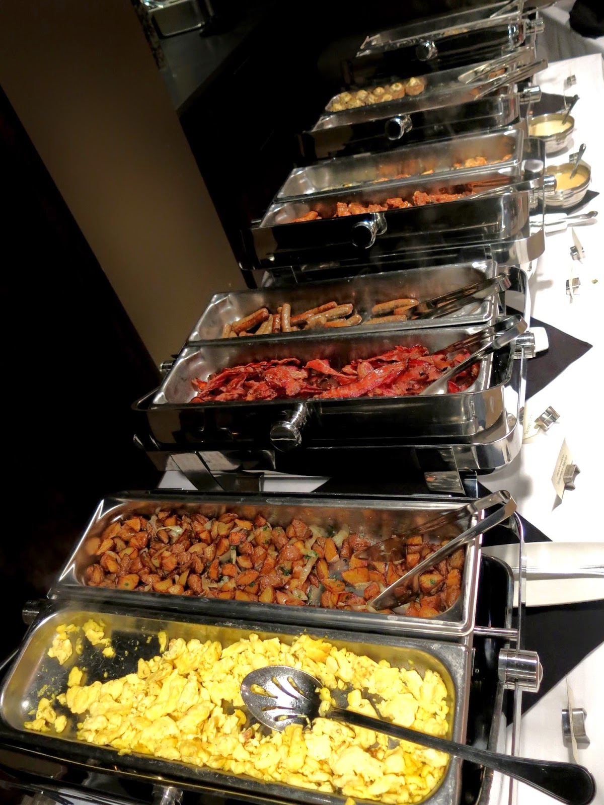 Bunny and Brandy's Brunchtime Blog: Devon Seafood Grill or Buffet Buddies