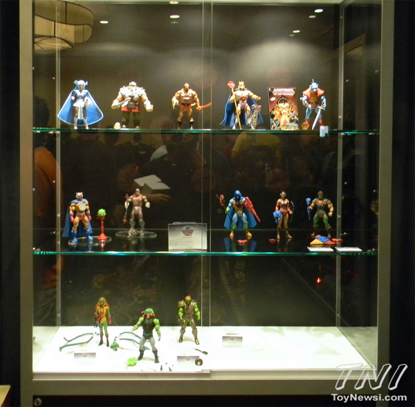 welovetoys: News: MOTU displays and Slides at the Power Con 2012