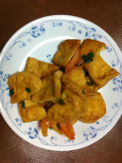 Dau Hu Chien Sot Ca Chua (Fried Tofu in Tomato Sauce)