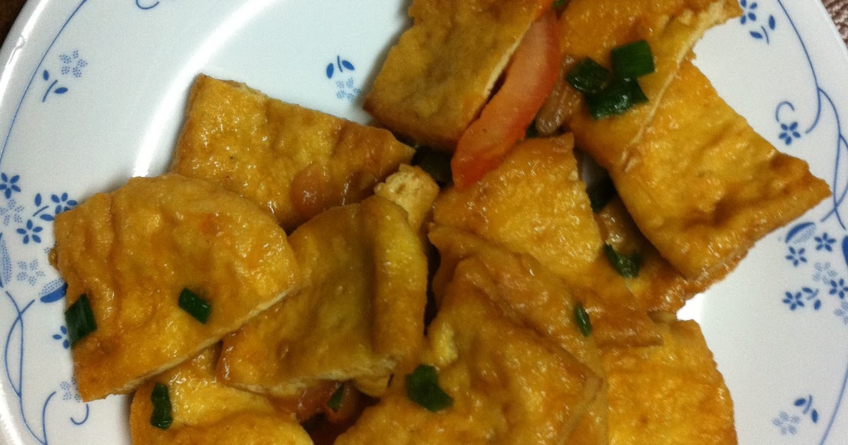 Dau Hu Chien Sot Ca Chua (Fried Tofu in Tomato Sauce)