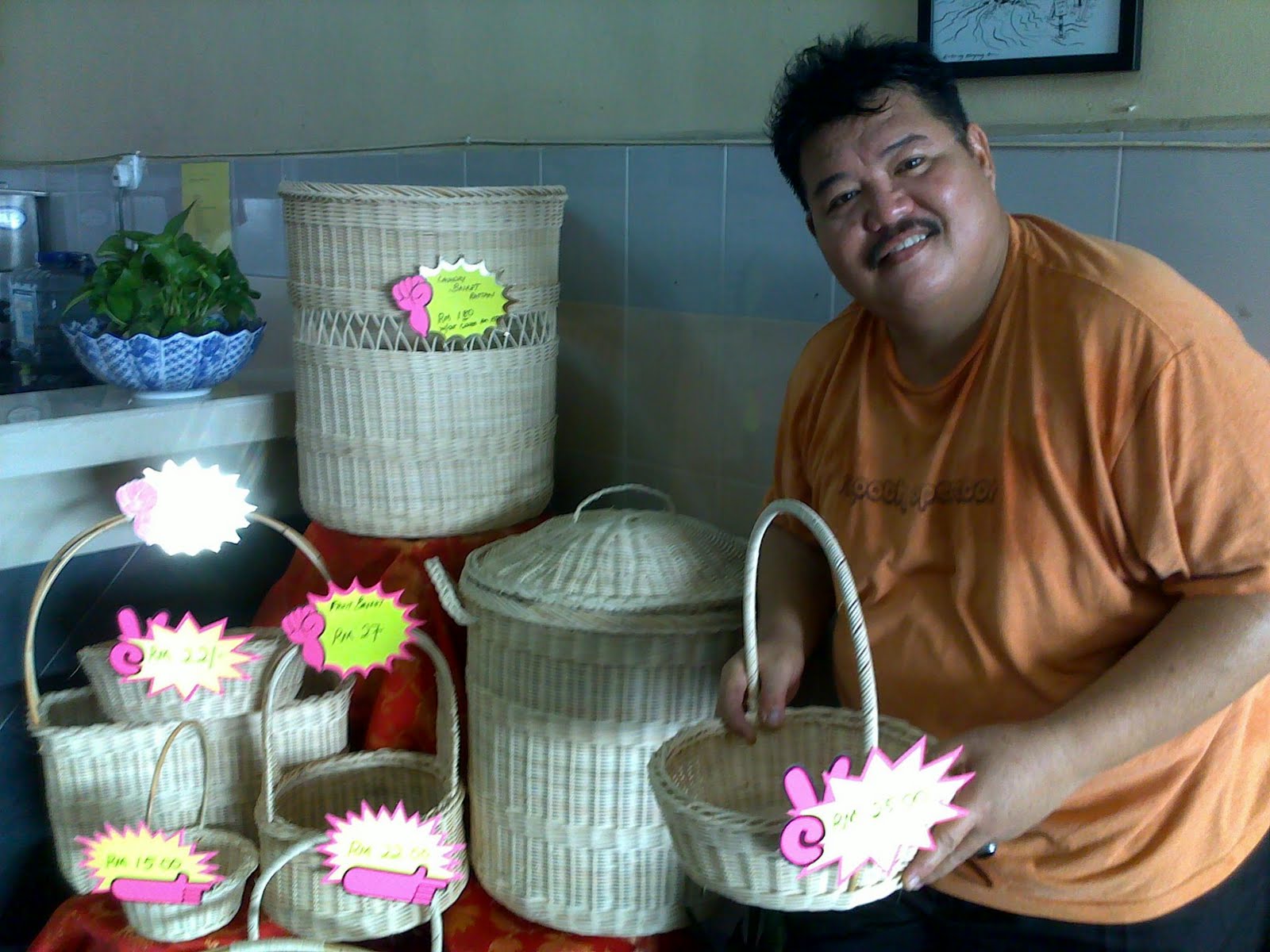 ANYAMAN ROTAN WAN ALI RIDHA: SEJARAH DAN PENGENALAN ANYAMAN