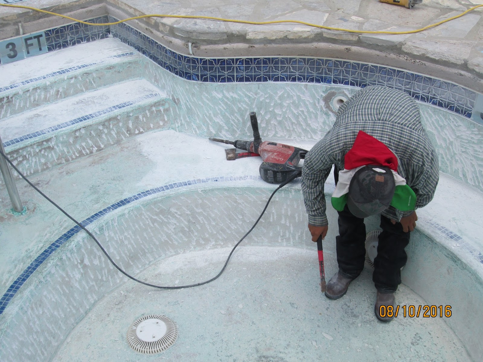 Rio Bravo Subdivision POA: Hot Tub Plaster Project