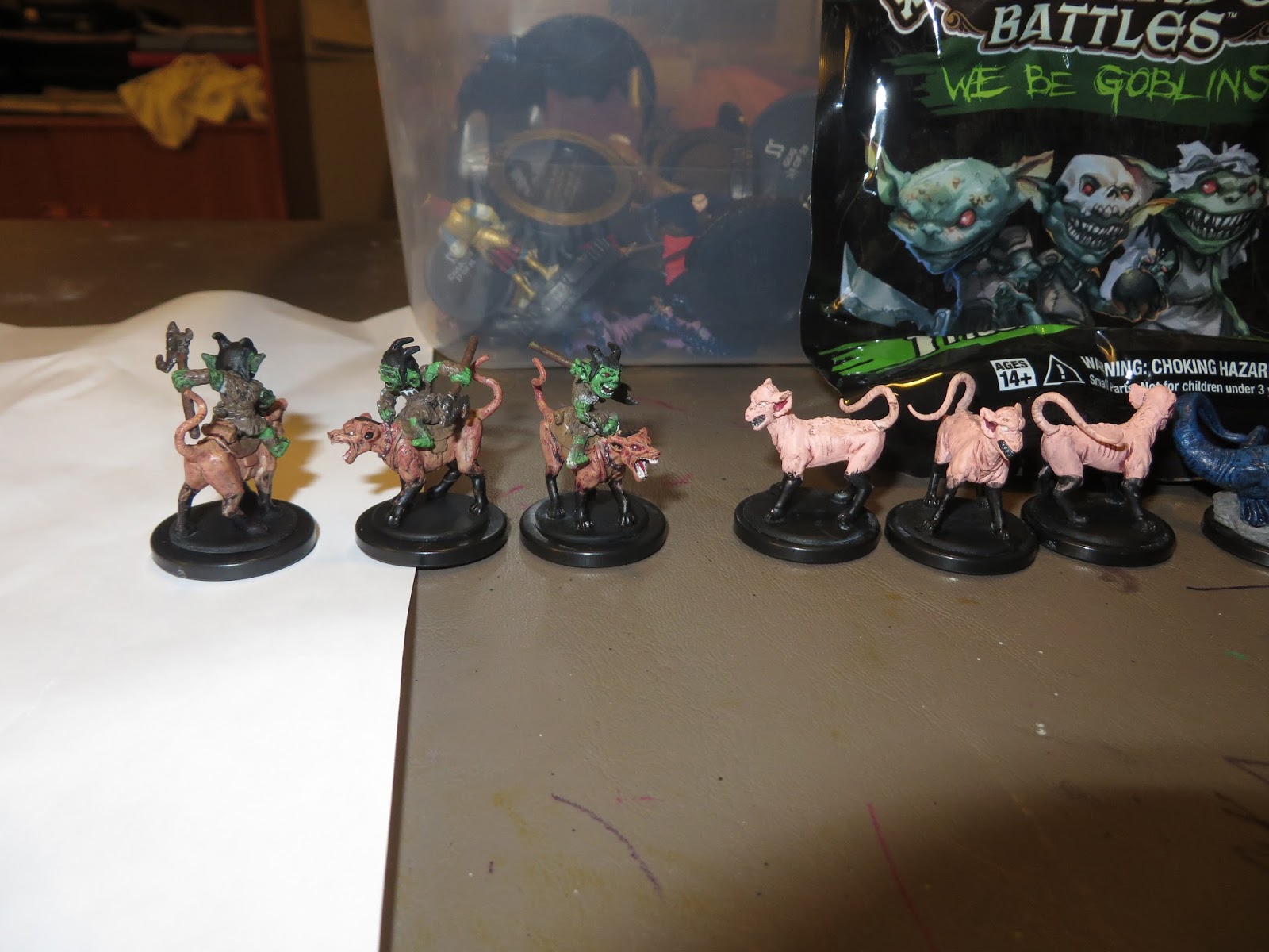 Real Minis: Pathfinder battles we be goblins in hand picture review