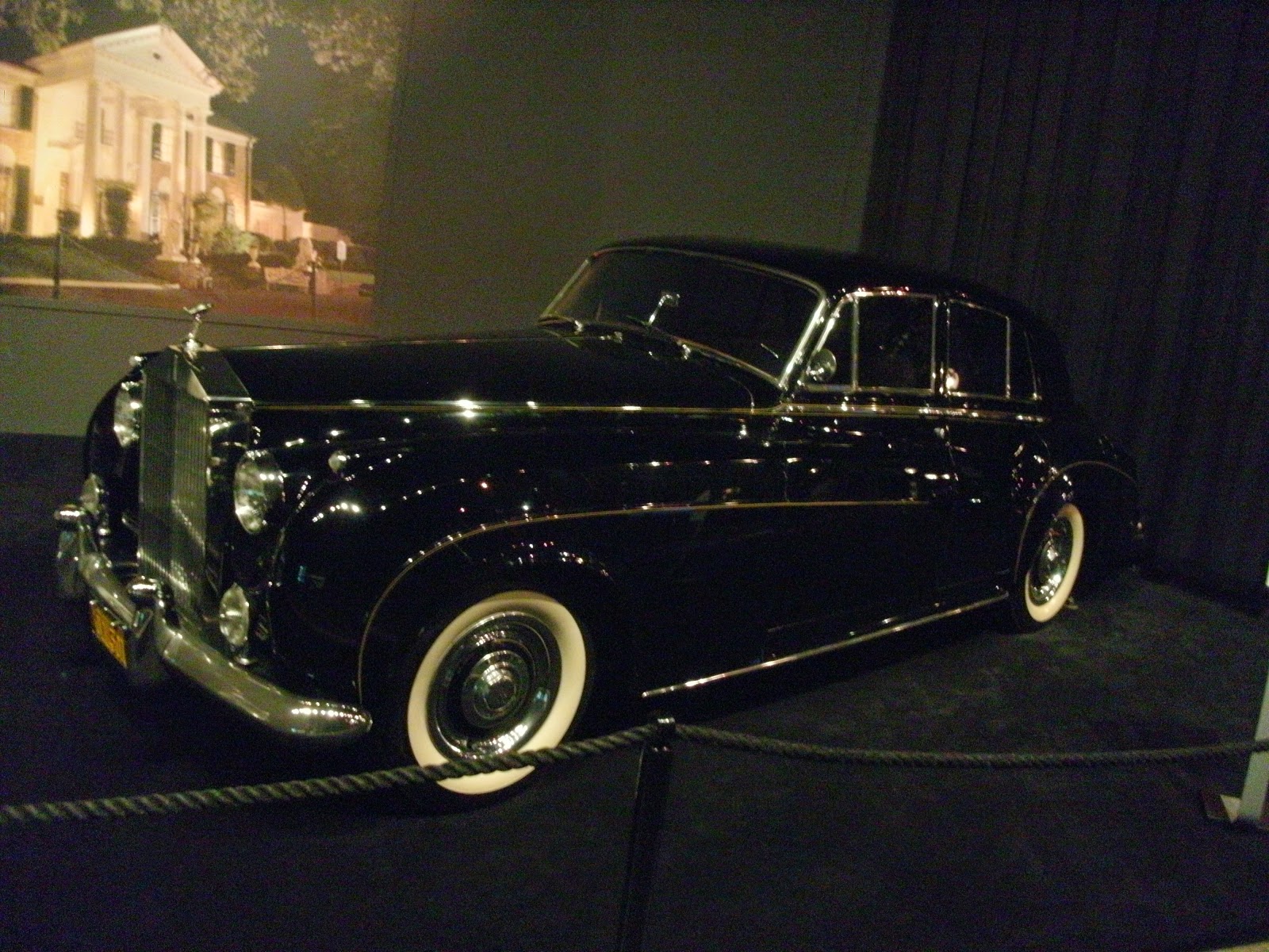 CARHUNTER : ELVIS IS KING, CARS NOT SO MUCH!