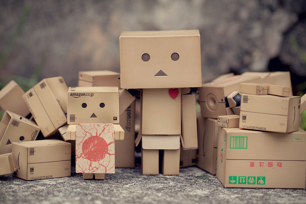 Wallpaper Interesting: Cardboard People by Anton Tang