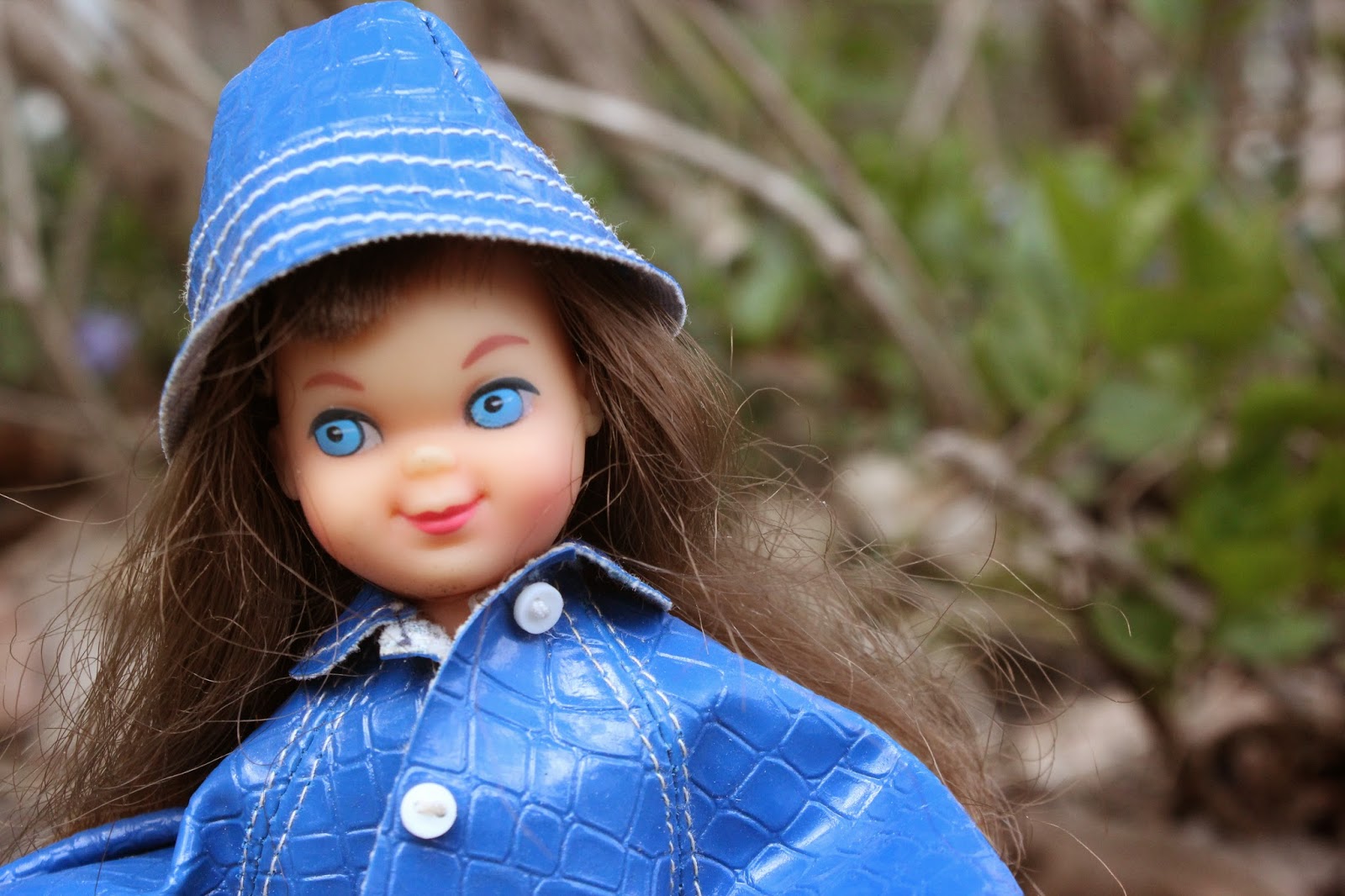 PLANET OF THE DOLLS: Doll-A-Day 113: Brunette Tutti in Puddle Jumpers