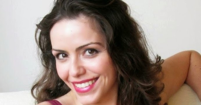 Karolin Fişekçi Kimdir? Karolin Fişekçi Yaşı, Biyografisi, Fotoğrafları ...