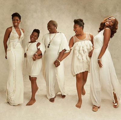 Check out this lovely three-generation photo