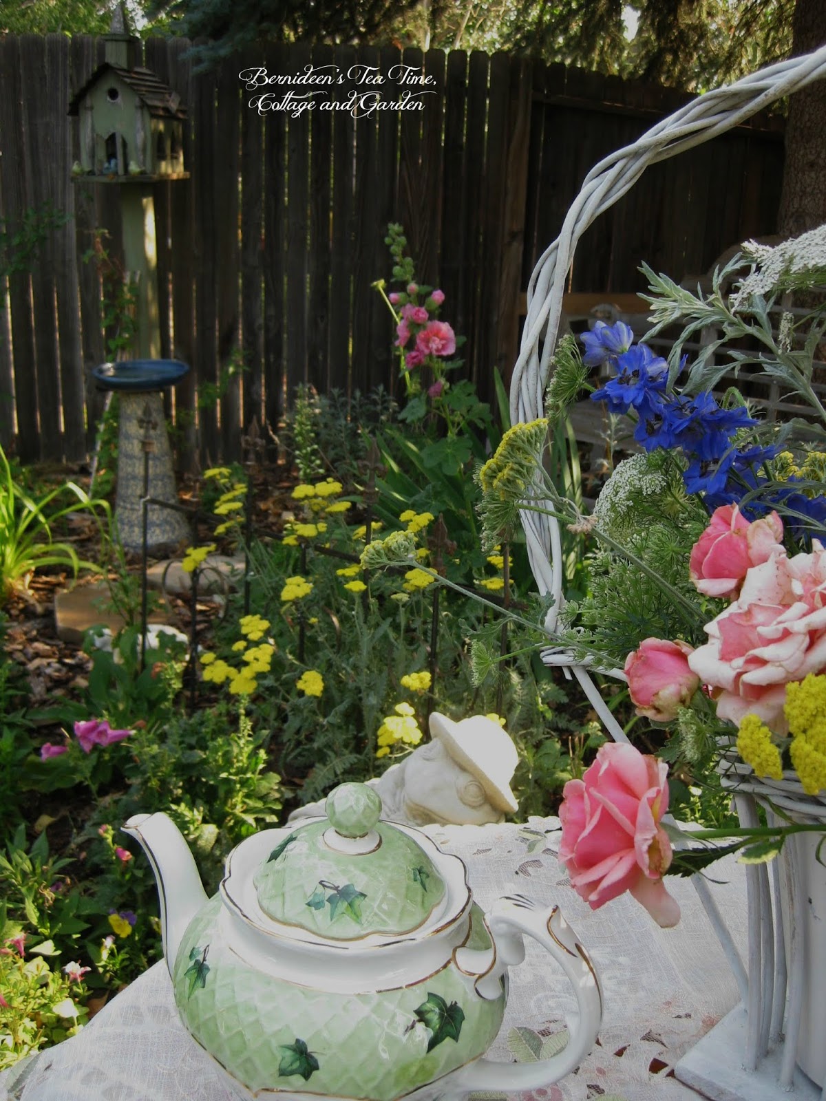 Bernideen's Tea Time, Cottage and Garden: TEA IN THE GARDEN