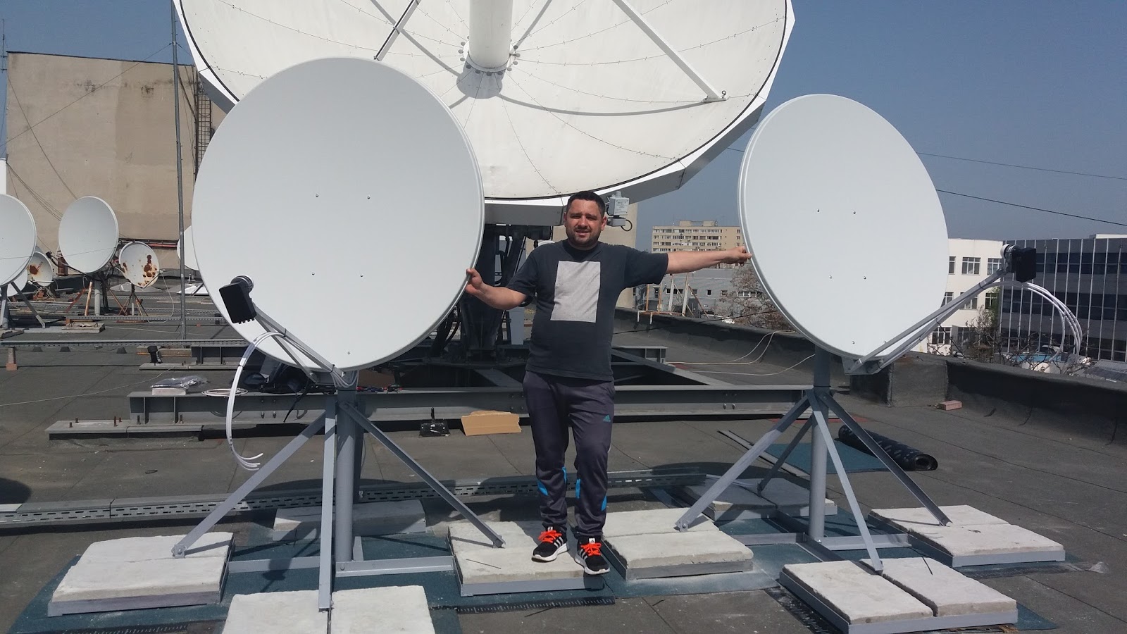 Instalare antene satelit Orange tv , Freesat,Contracte Orange tv ...