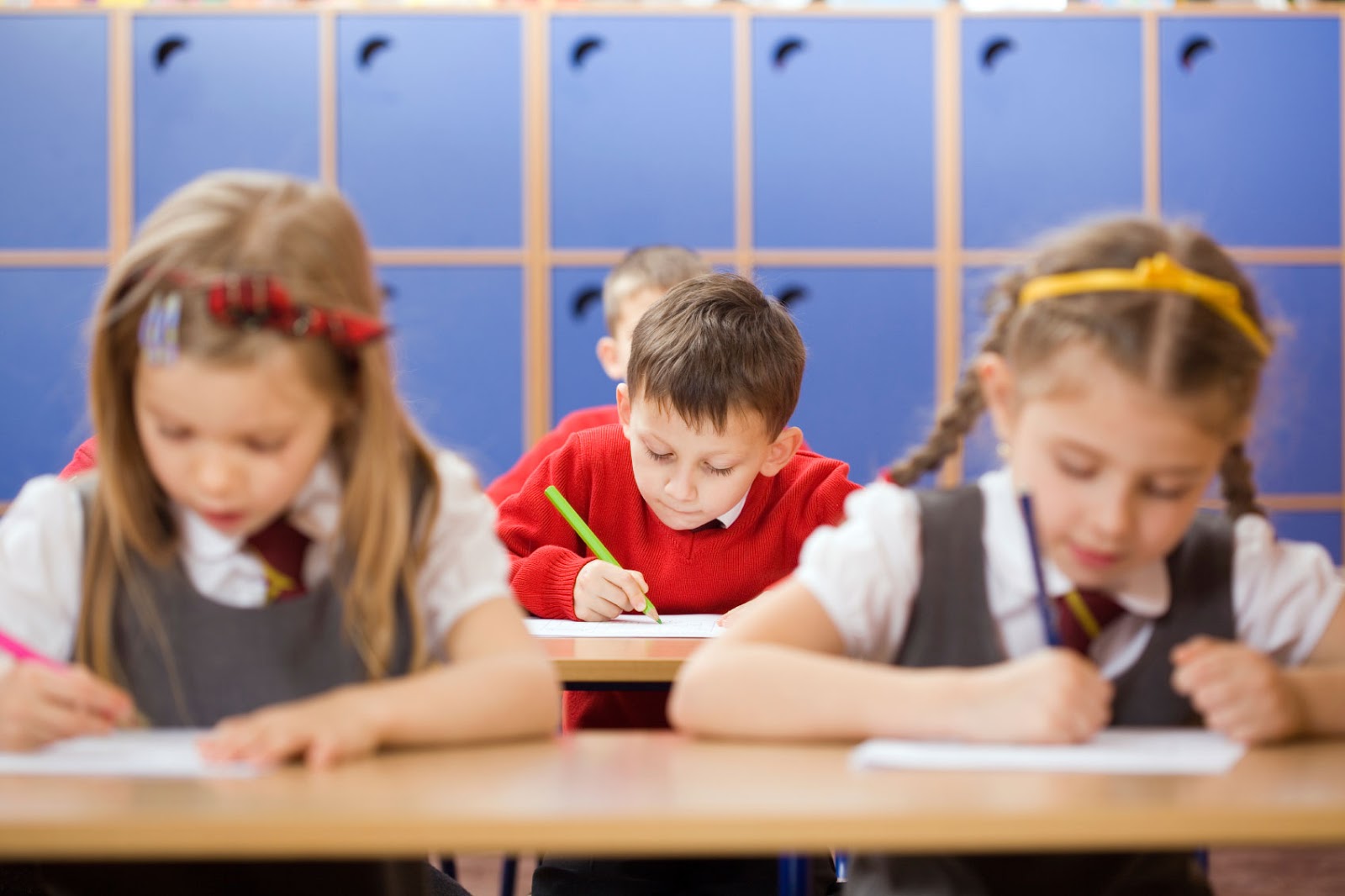 Studiile confirma: Romania este tara copiilor SUPRADOTATI! 1 din 4 ...