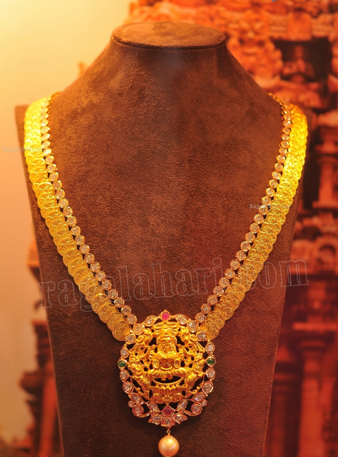 Kasula Peru with Laxmi Pendant – South India Fashion