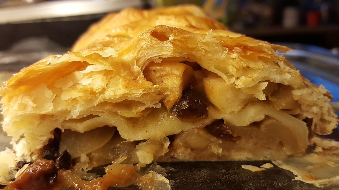 The Brick Castle: The Classic Winter Comfort Food Easy Apple Strudel Recipe