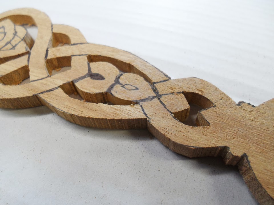 From the Desk of Murray Lincoln: Carving a Celtic Love Spoon – How to