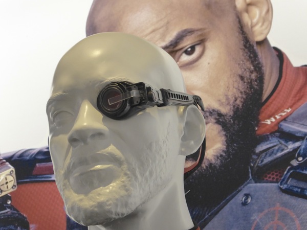 Hollywood Movie Costumes and Props: Will Smith's Deadshot movie costume ...