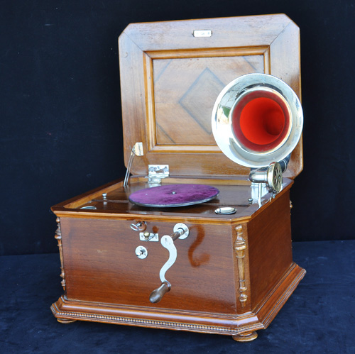 Six colors in a pen ! : Gramophones