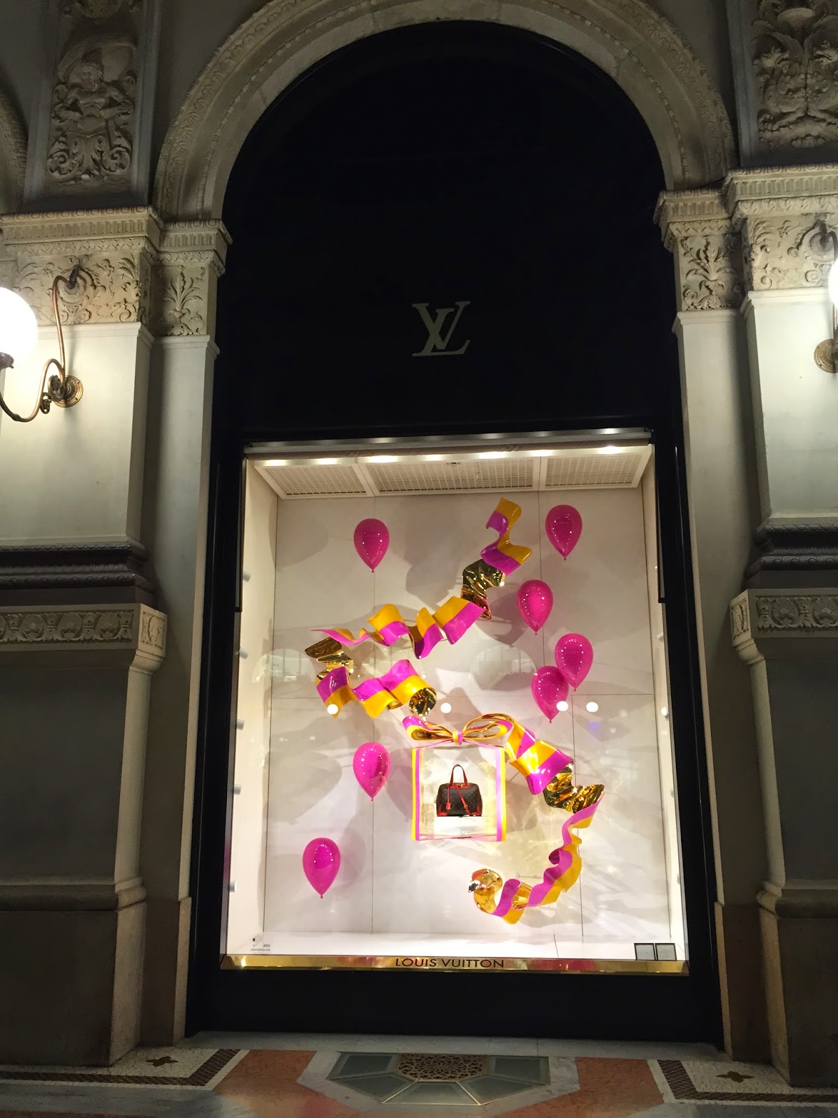 Jossi Interior Design: Interesting Window Displays