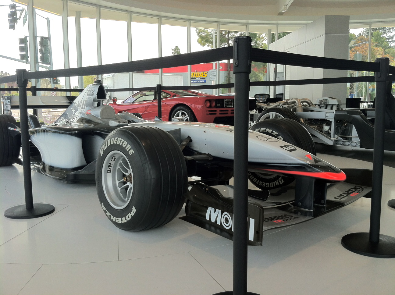 Tamerlane's Thoughts: McLaren dealership mega-gallery