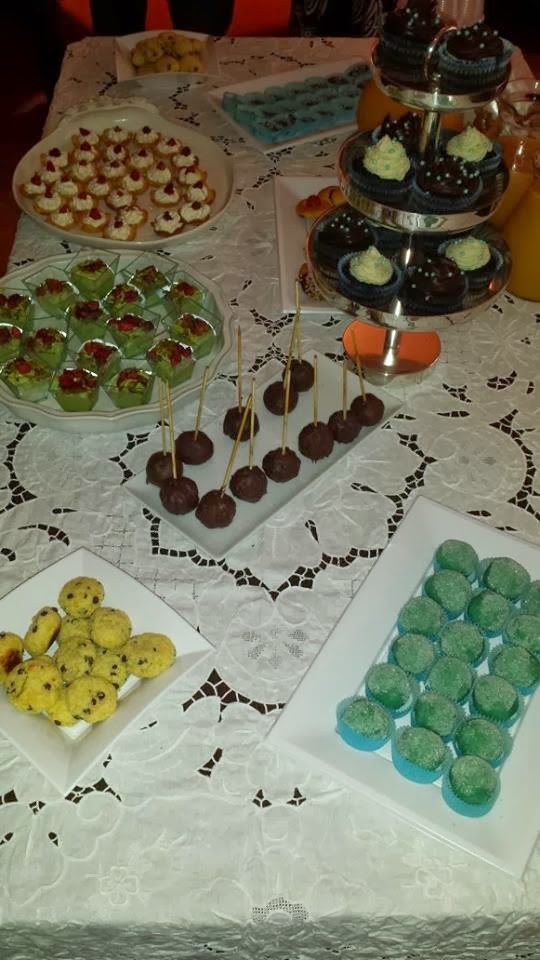 Setteveli's Blog: torta con scatola "tiffany" e buffet di dolci