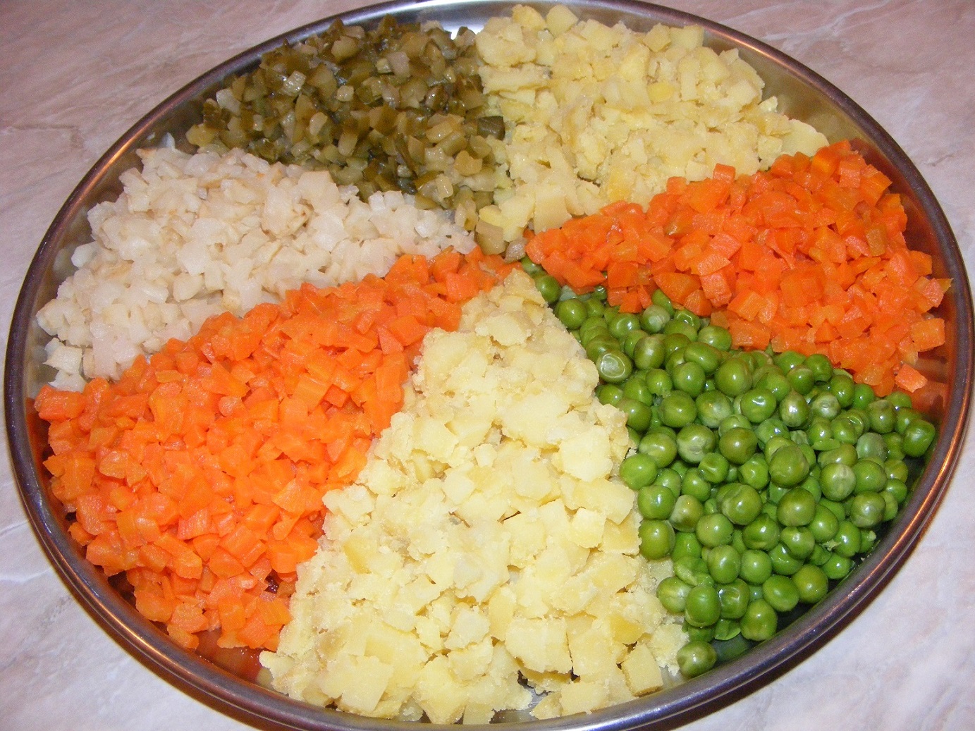 Salata a la russe | Preparatedevis.ro