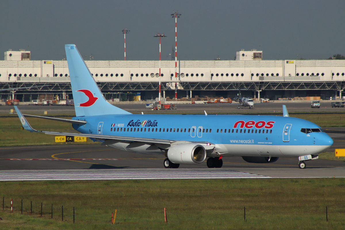 Eastwings: B-737-86N * Neos * I-NEOS