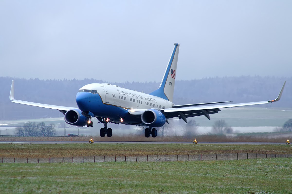 Eastwings: C-40B * B-737-7DM BBJ * United States Air Force USAF * 01-0041