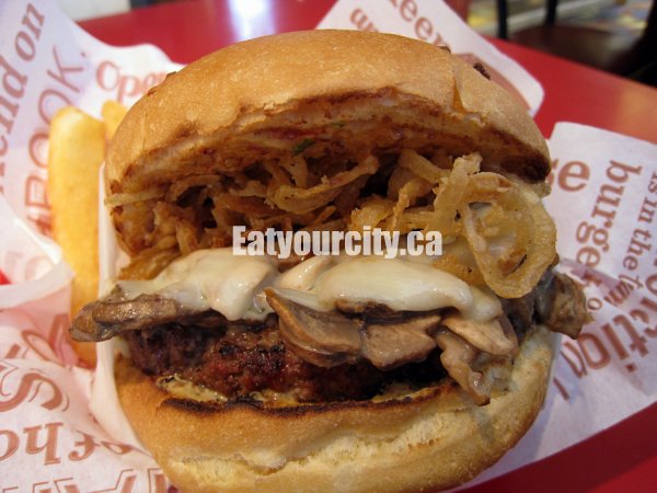Eat Your City: Red Robin, Edmonton, AB - awesome hit the spot burgers