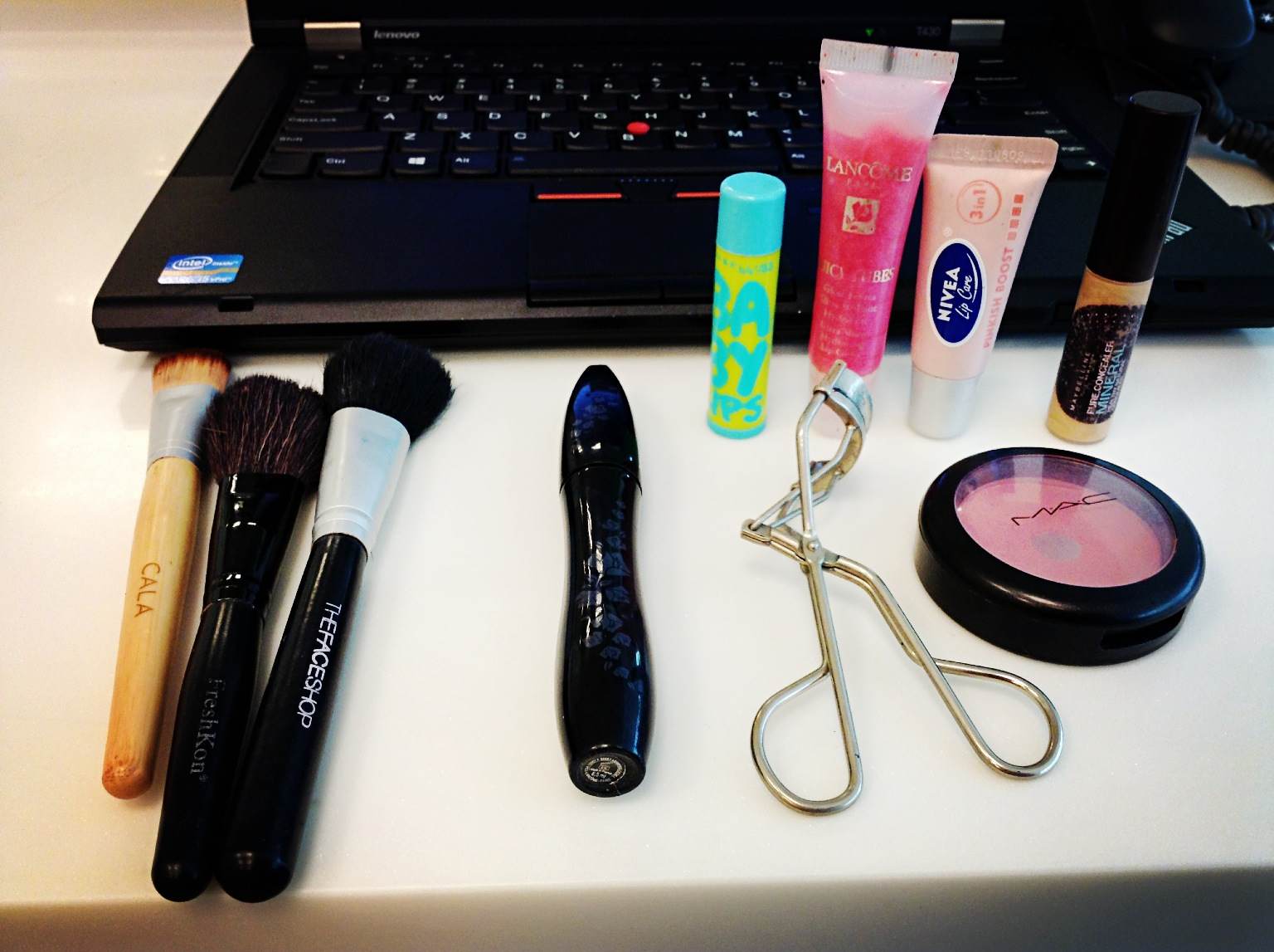 Evangeline's Fitness and Beauty Journey: What's in my make up bag (to-go)