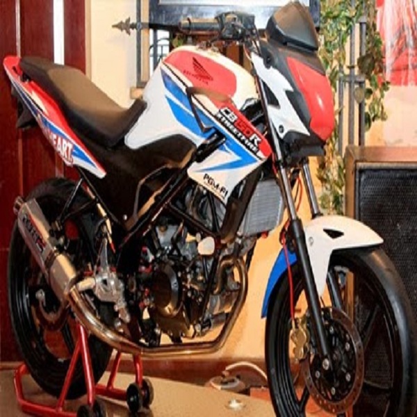 59 Gambar modifikasi motor cb150r sederhana full fairing special ...