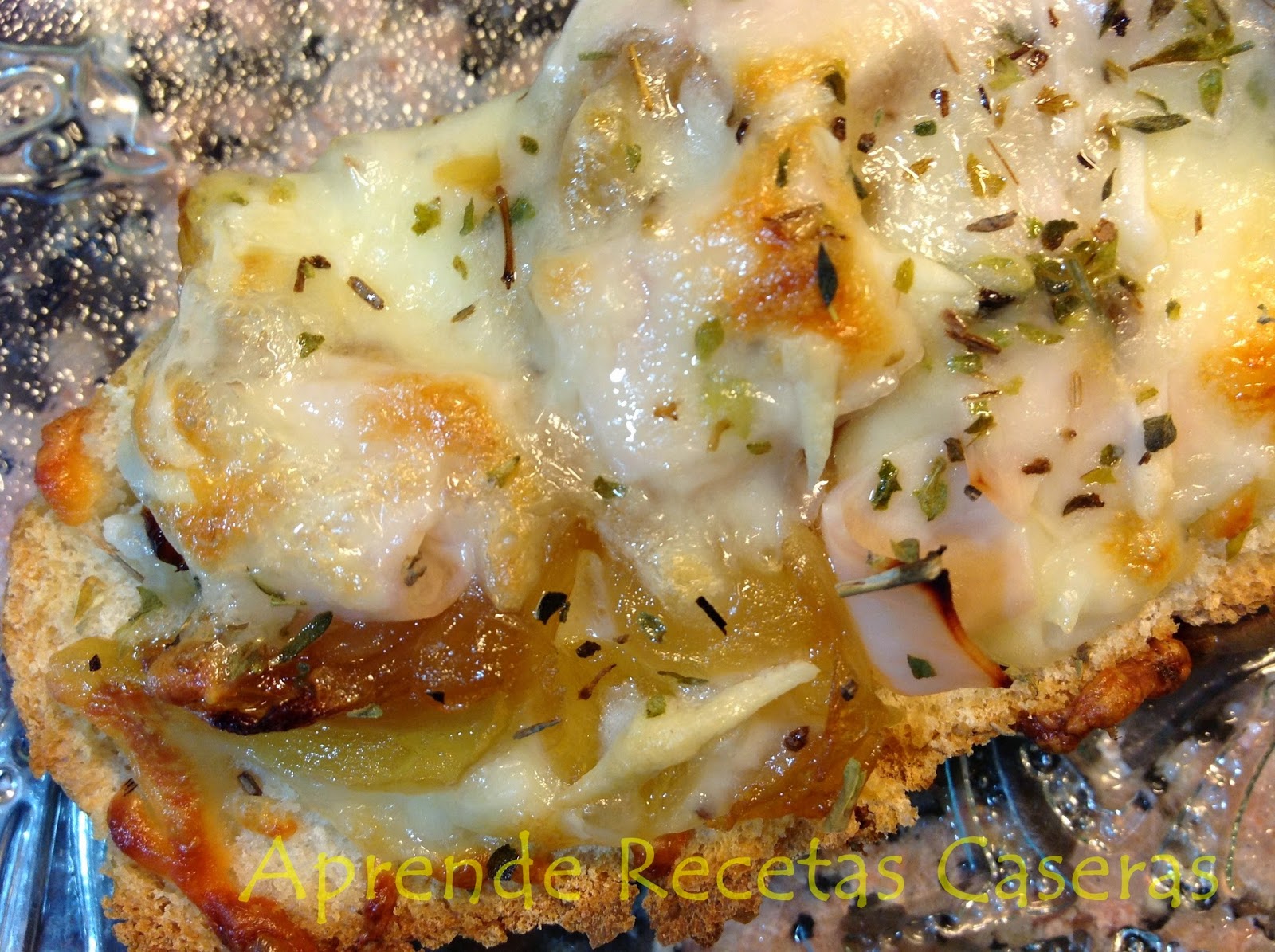 Aprende Recetas Caseras: Panini de Jamon Cocido con Cebolla Caramelizada