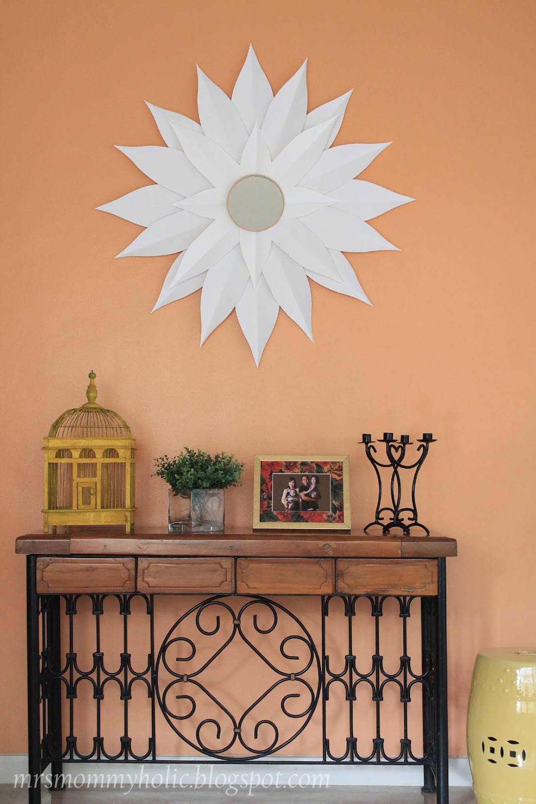 MrsMommyHolic: DIY Sunburst Mirror (made from poster board)