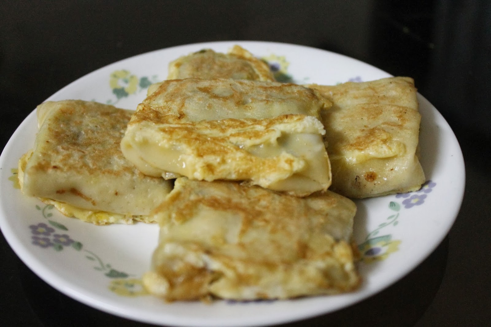 Femi's Kitchen: SMALL IRACHI PATHIRI / MEAT BOX