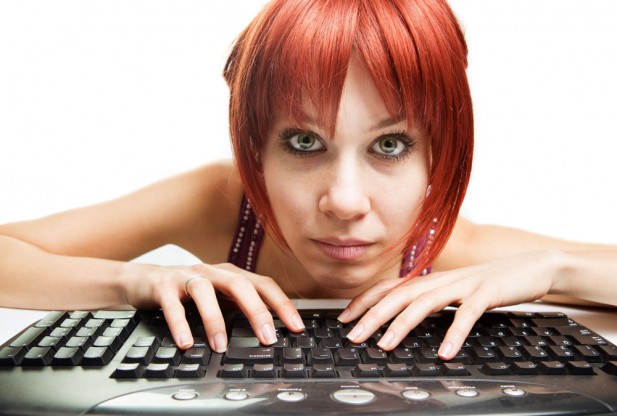 Top 10 Reasons Why The Internet Is Making Us Crazy • We Blog The World