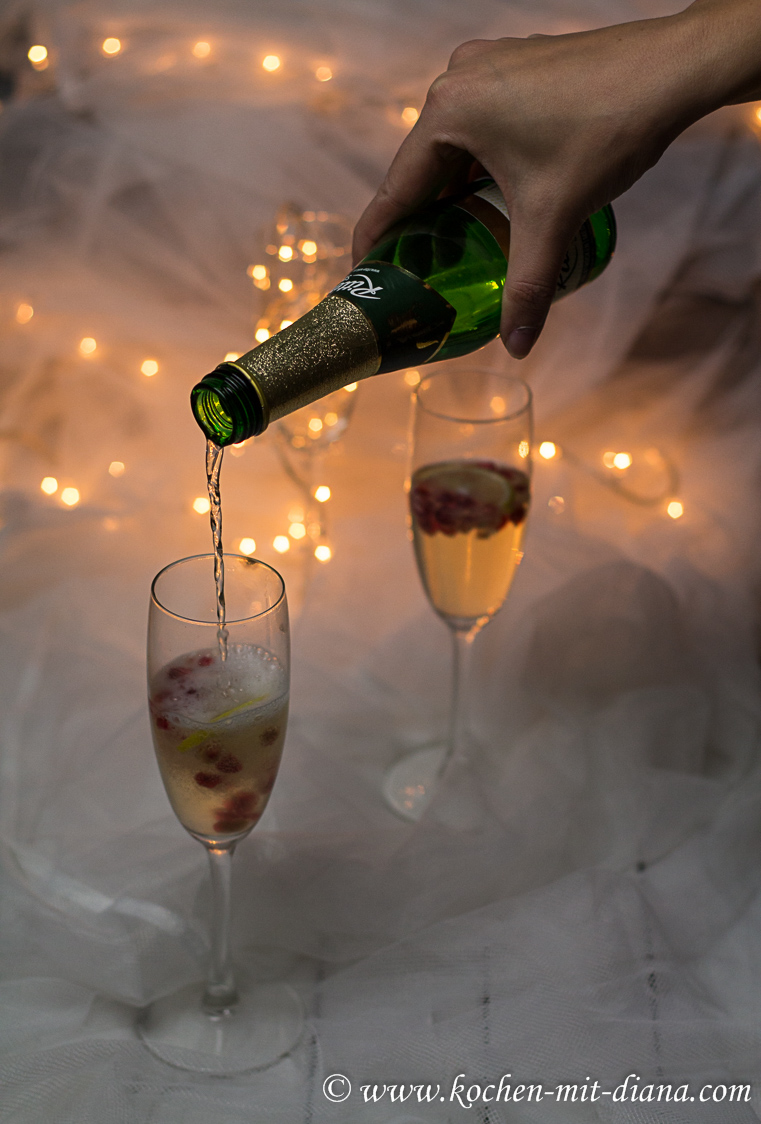 Pomegranate-Prosecco-cocktail - Cooking with Diana