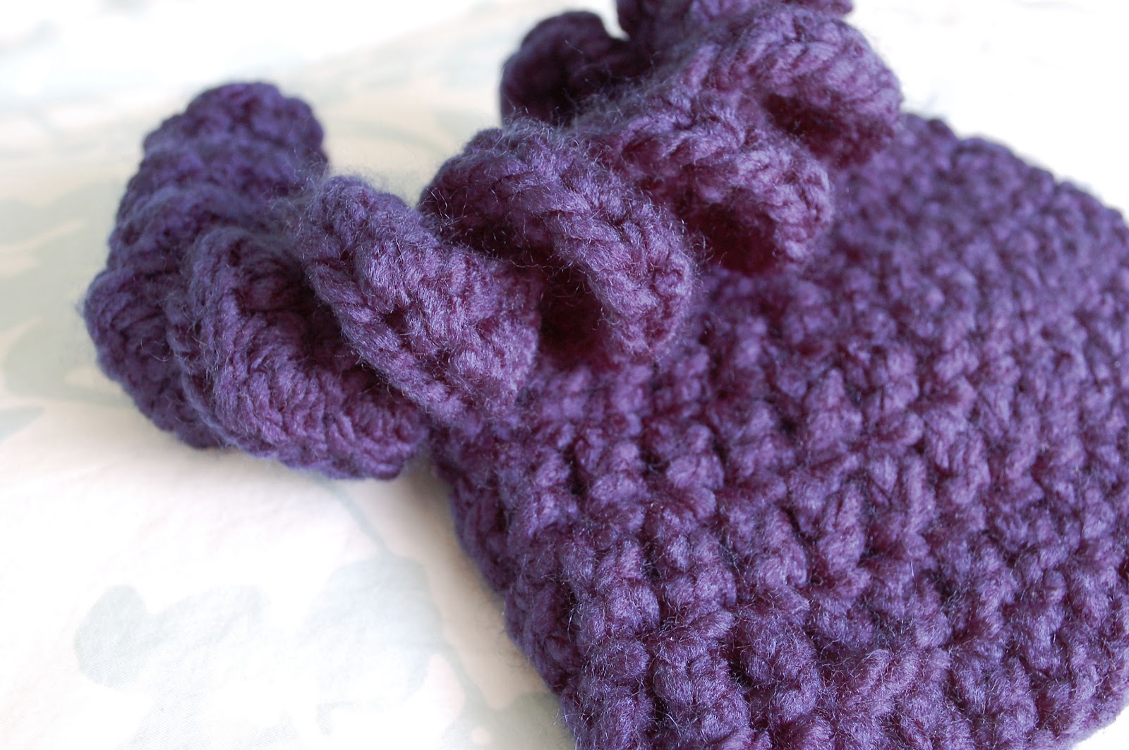 Alli Crafts: Free Pattern: Curly Sprig Hat - Newborn