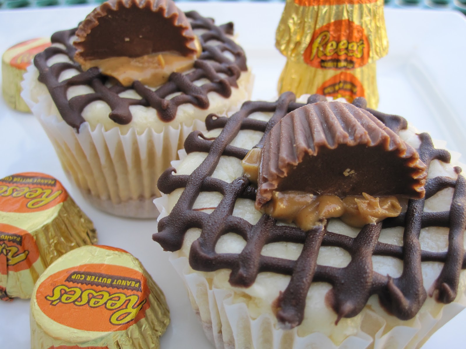 For the Love of Dessert: Reese's Peanut Butter Cup Cheesecake