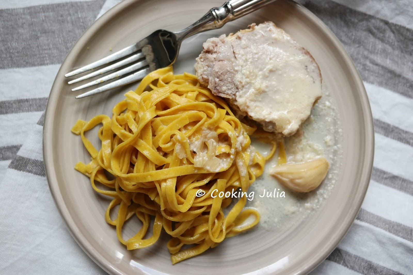 COOKING JULIA : RÔTI DE PORC AU LAIT, PÂTES AU CURRY