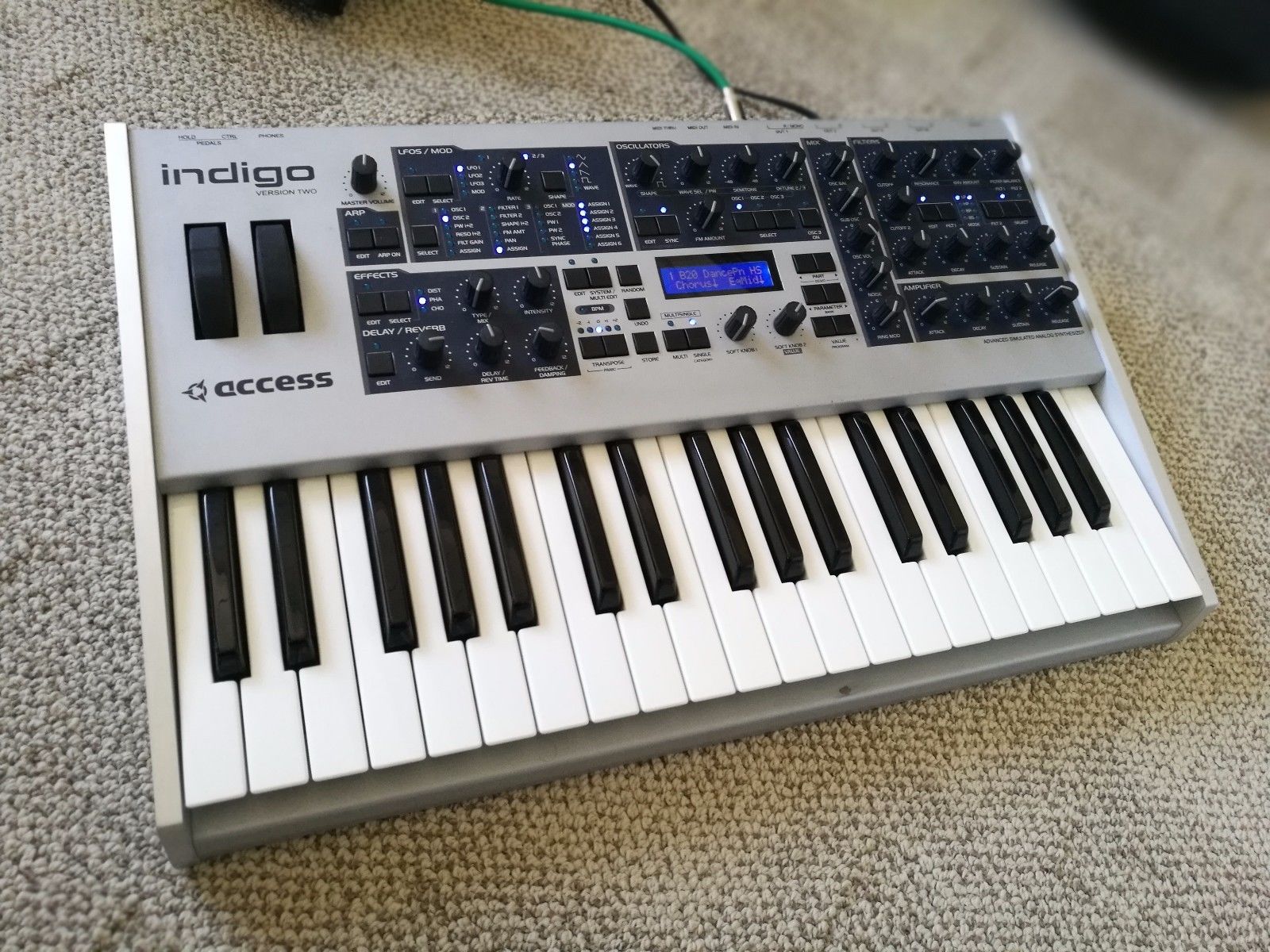 MATRIXSYNTH: Access Virus C Indigo 2 - 37 Key Synthesizer Keyboard with ...