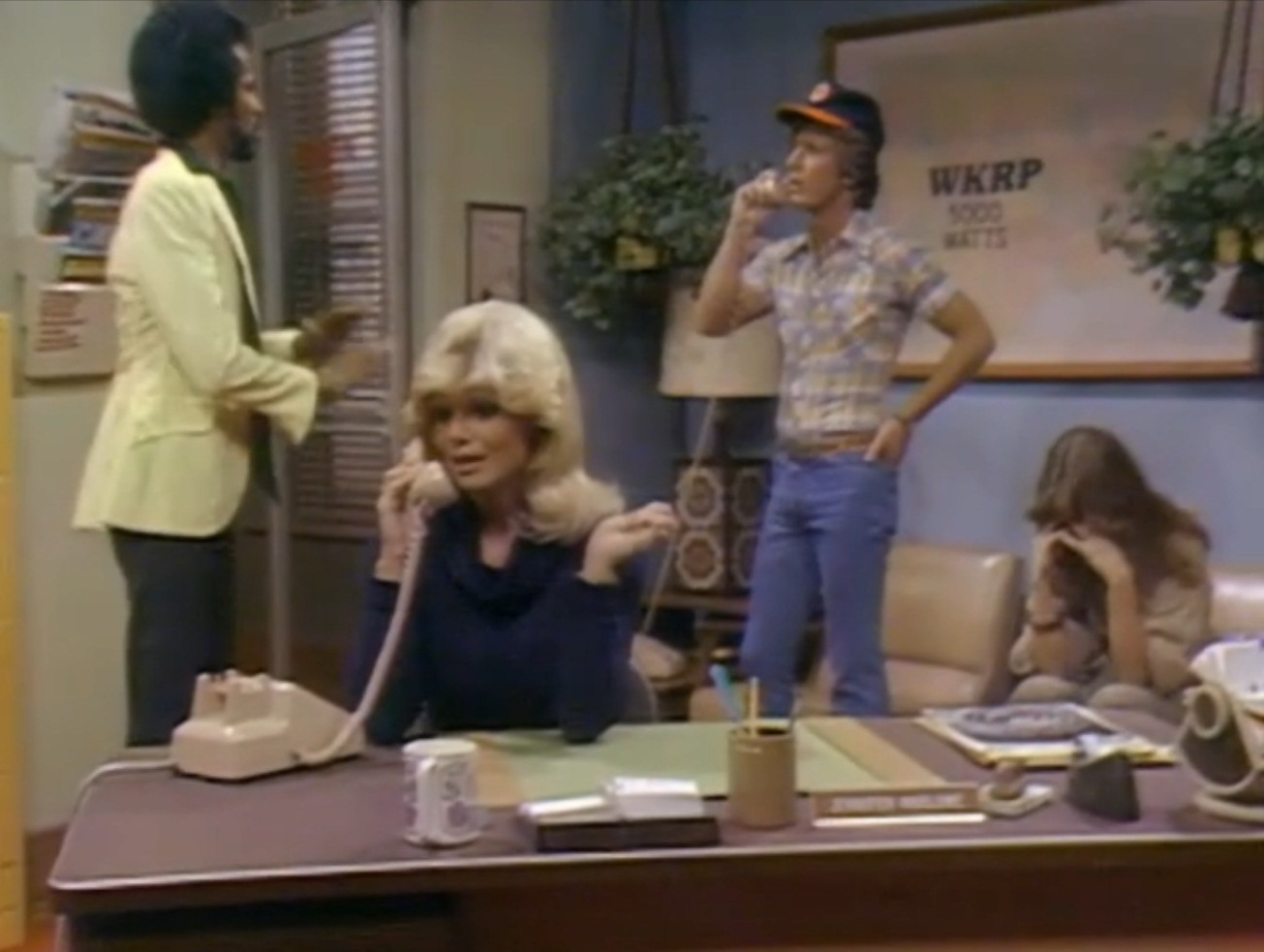 Holiday Film Reviews: WKRP In Cincinnati: "Turkeys Away"
