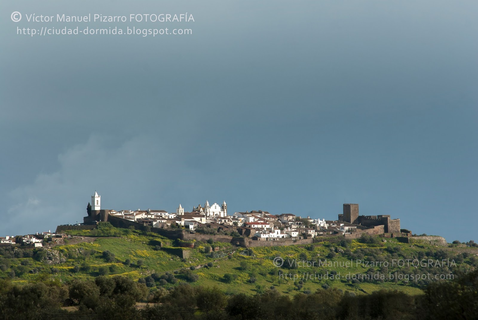 Ciudad-dormida: Monsaraz, esencia pura del Alentejo, Reguengos de ...
