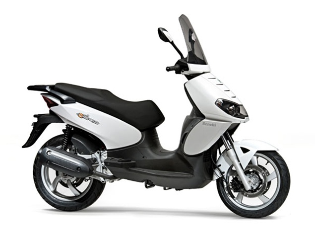 Benelli Displayed Scooters Collection 2012 at EICMA 2011 | New ...