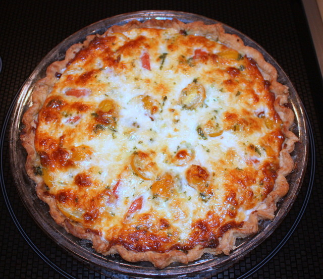 Paper and Ink Playground: Foodie Friday - Tomato Basil Pie