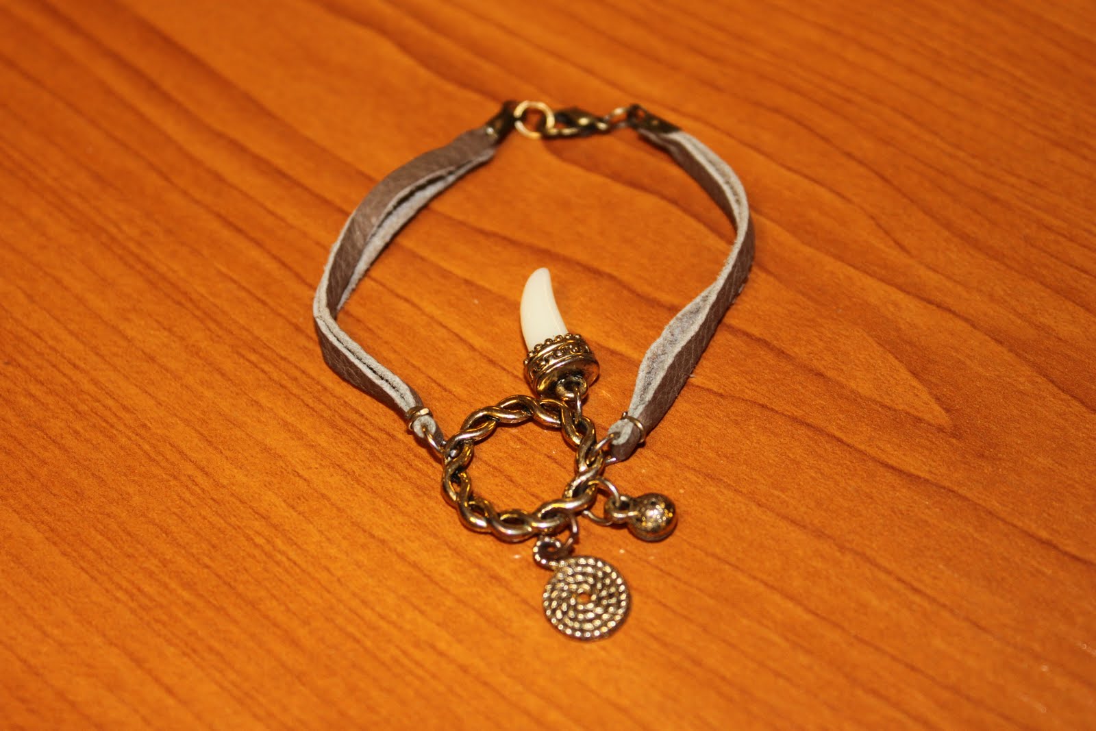 Bijuterii Handmade: Bratari Handmade