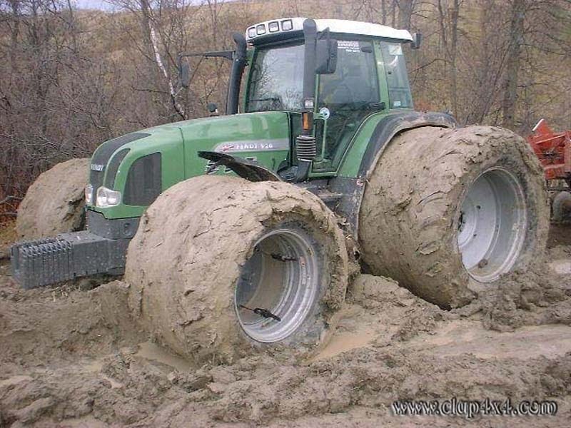 Tractors - Farm Machinery: Fendt Stuck Tractor