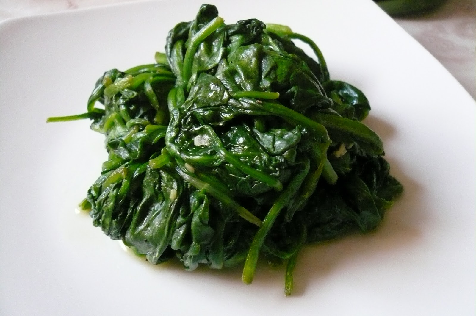 Espinacas Salteadas - Mi Cocina Rápida