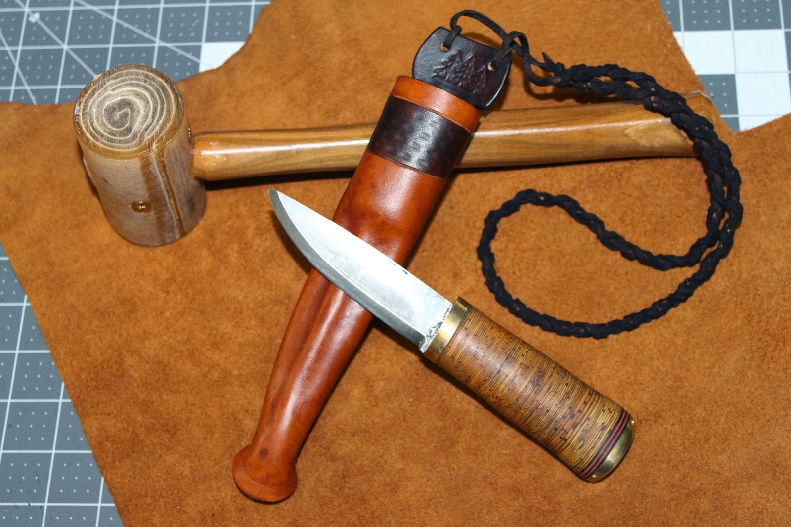 Black Forest Bushcraft: Scandi Neck Sheath for a Karelia Custom Knives ...